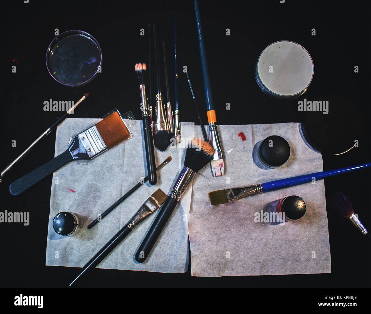 Body painting tool hi-res stock photography and images - Alamy