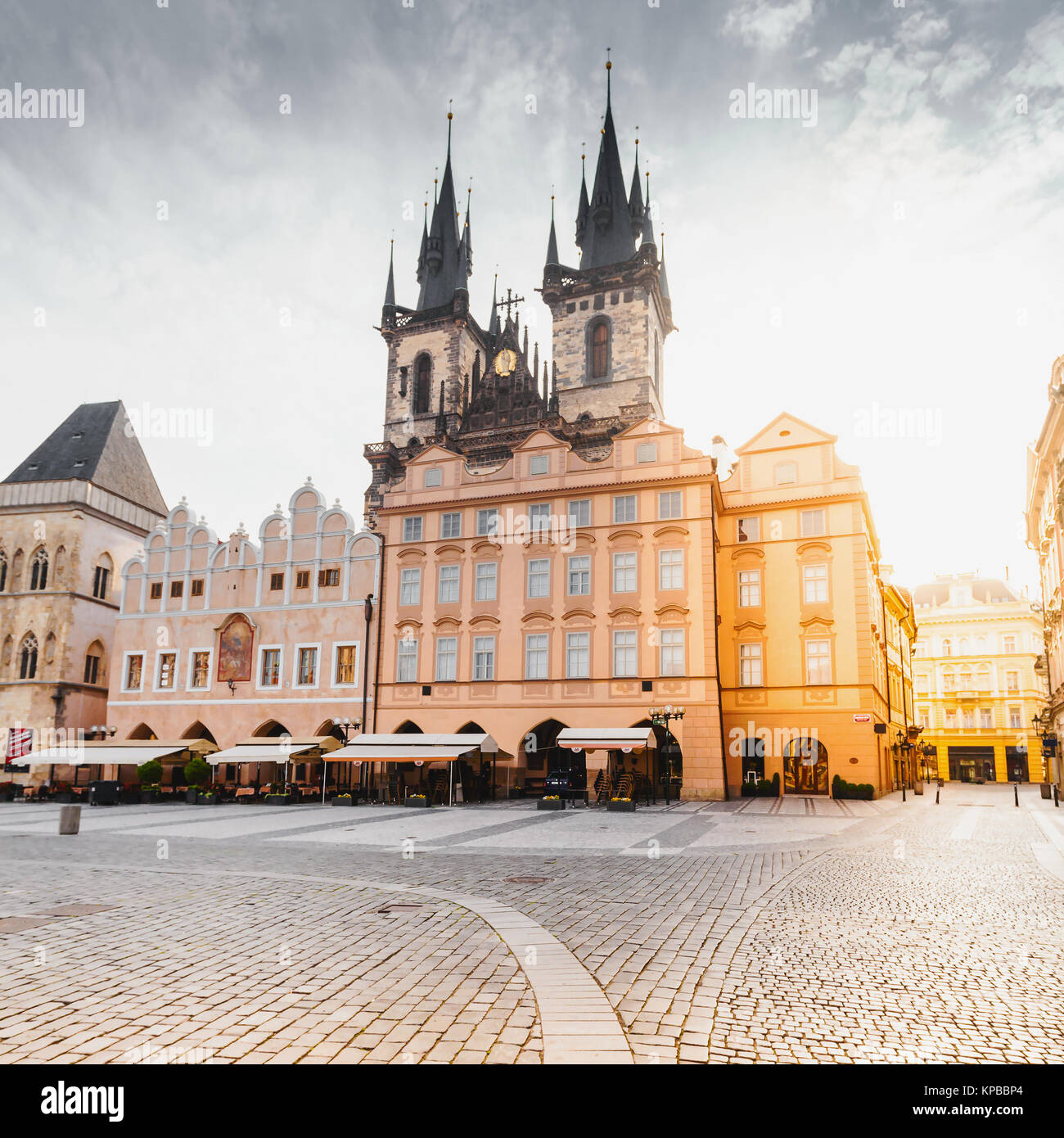 Prague. Tyn Cathedral of the Virgin Mary at sunrise Stock Photo - Alamy