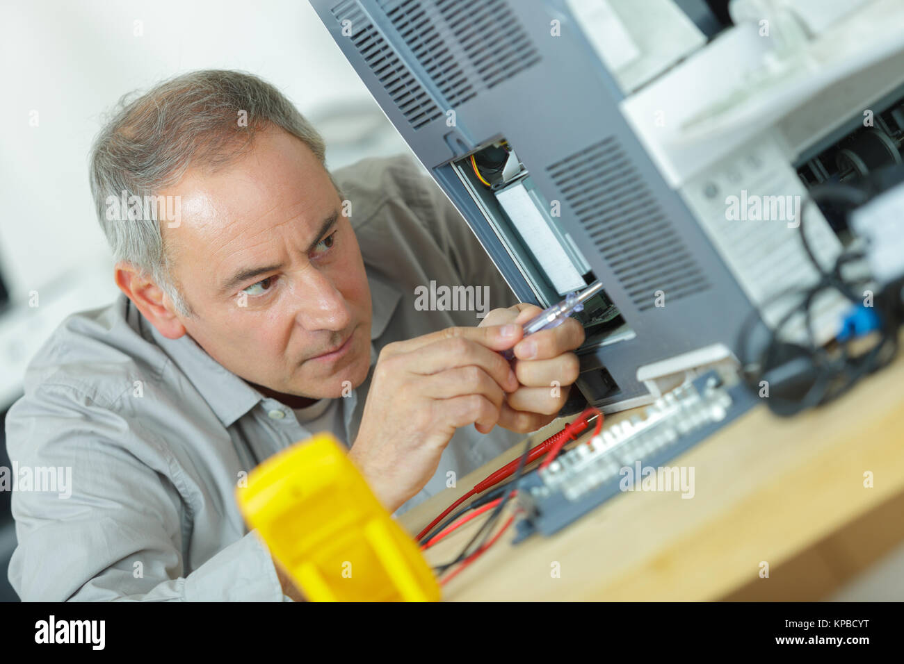 technician repairing a pc Stock Photo - Alamy