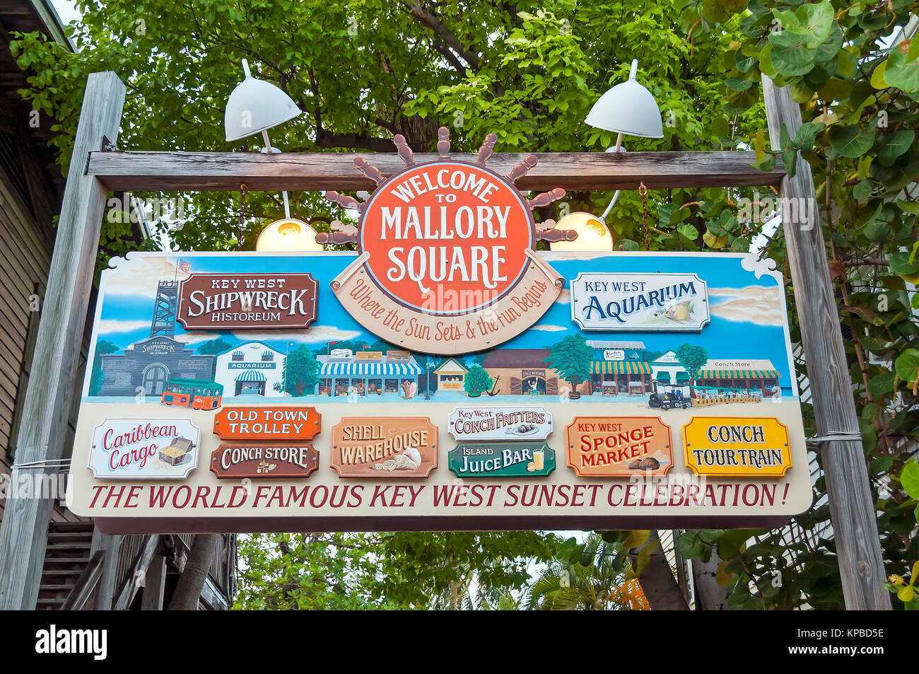 Welcome to Mallory Square Where the Sun Sets & the Fun Begins outdoor ...