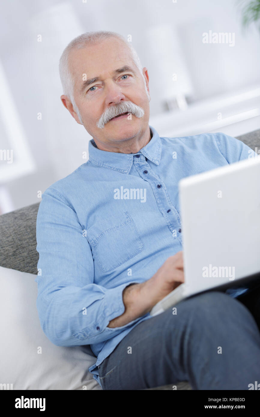 old man and laptop Stock Photo - Alamy