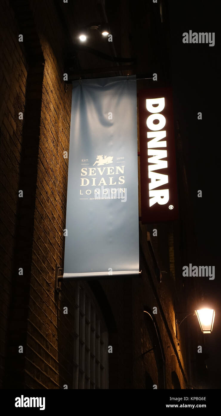 Donmar warehouse theatre hi-res stock photography and images - Alamy