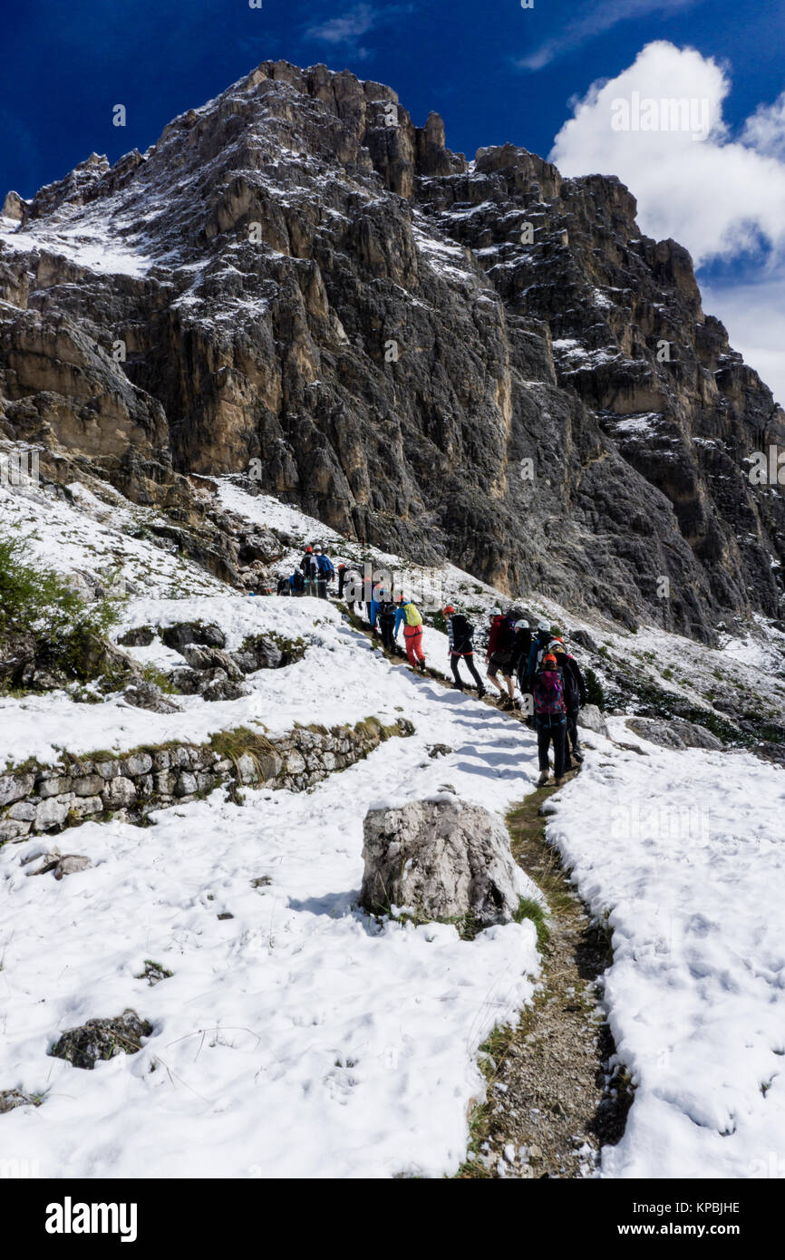 Students climb hi-res stock photography and images - Alamy