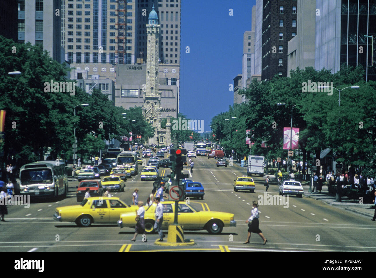 1988 HISTORICAL YELLOW TAXI CABS NORTH MICHIGAN AVENUE CHICAGO ILLINOIS ...