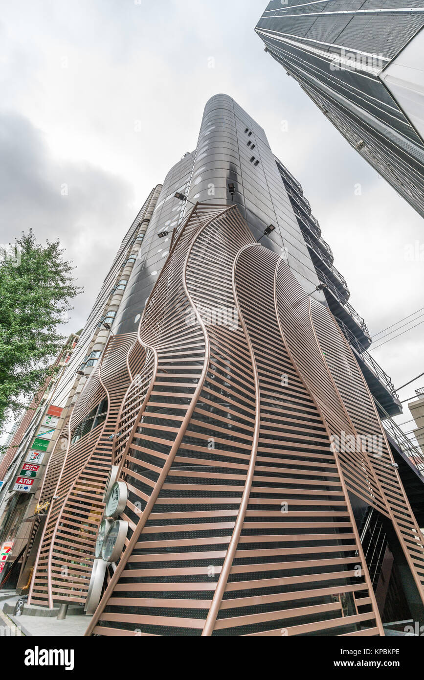Azabu tower hi-res stock photography and images - Alamy