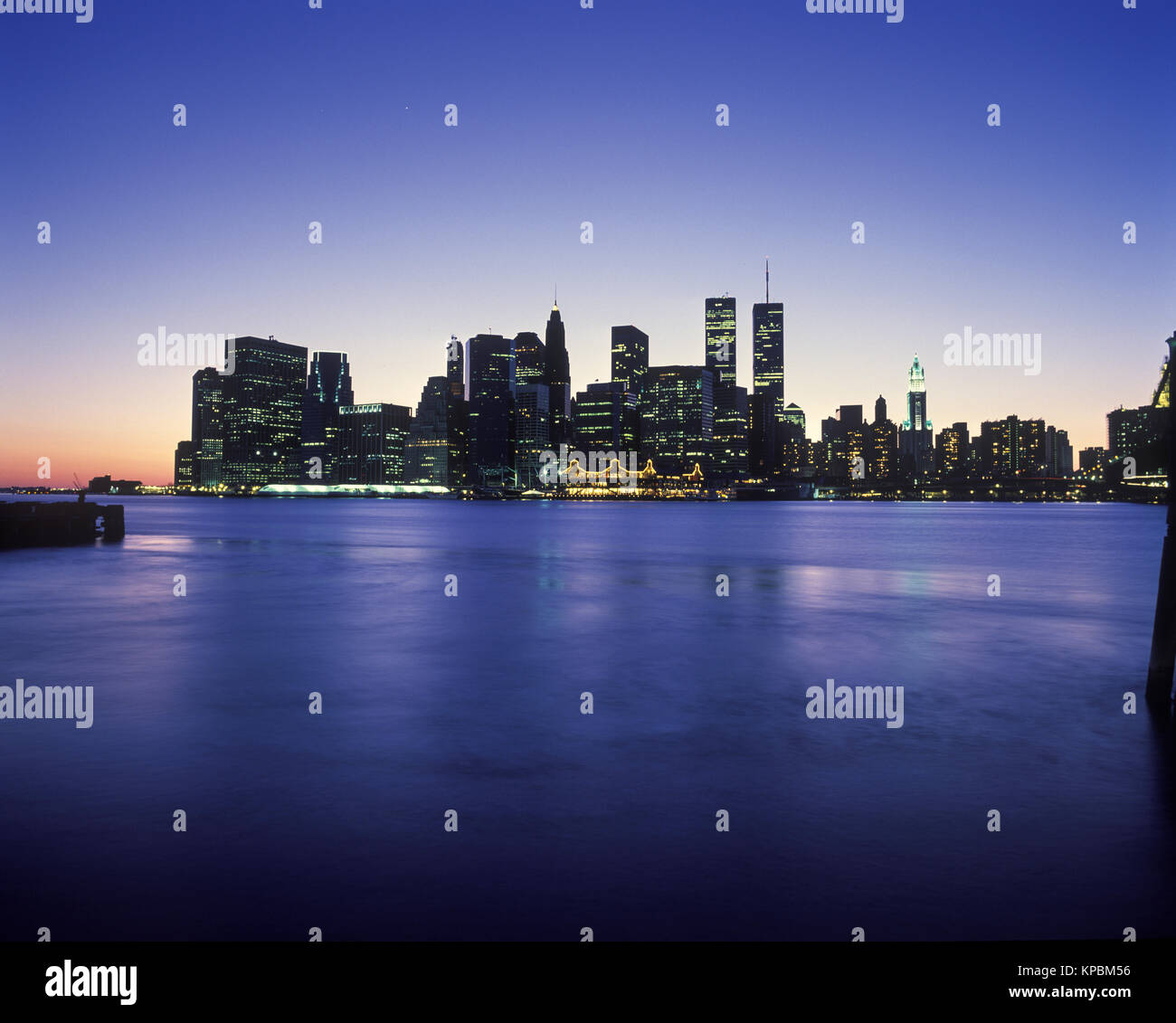 New york city skyline 1989 hi-res stock photography and images - Alamy
