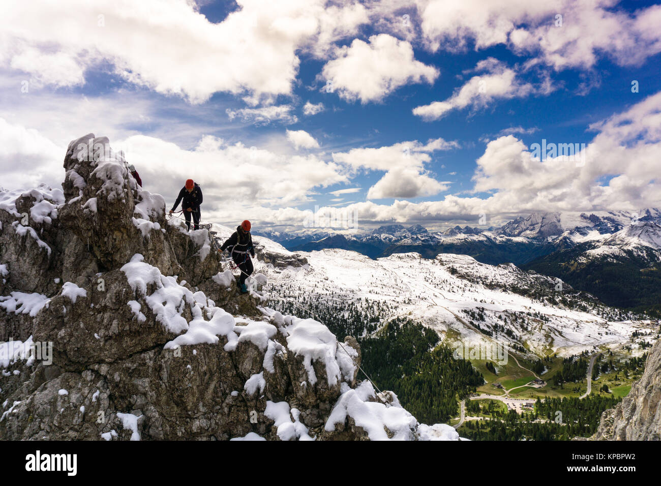 Italy climber on the via ferrata degli alpini hi-res stock photography ...