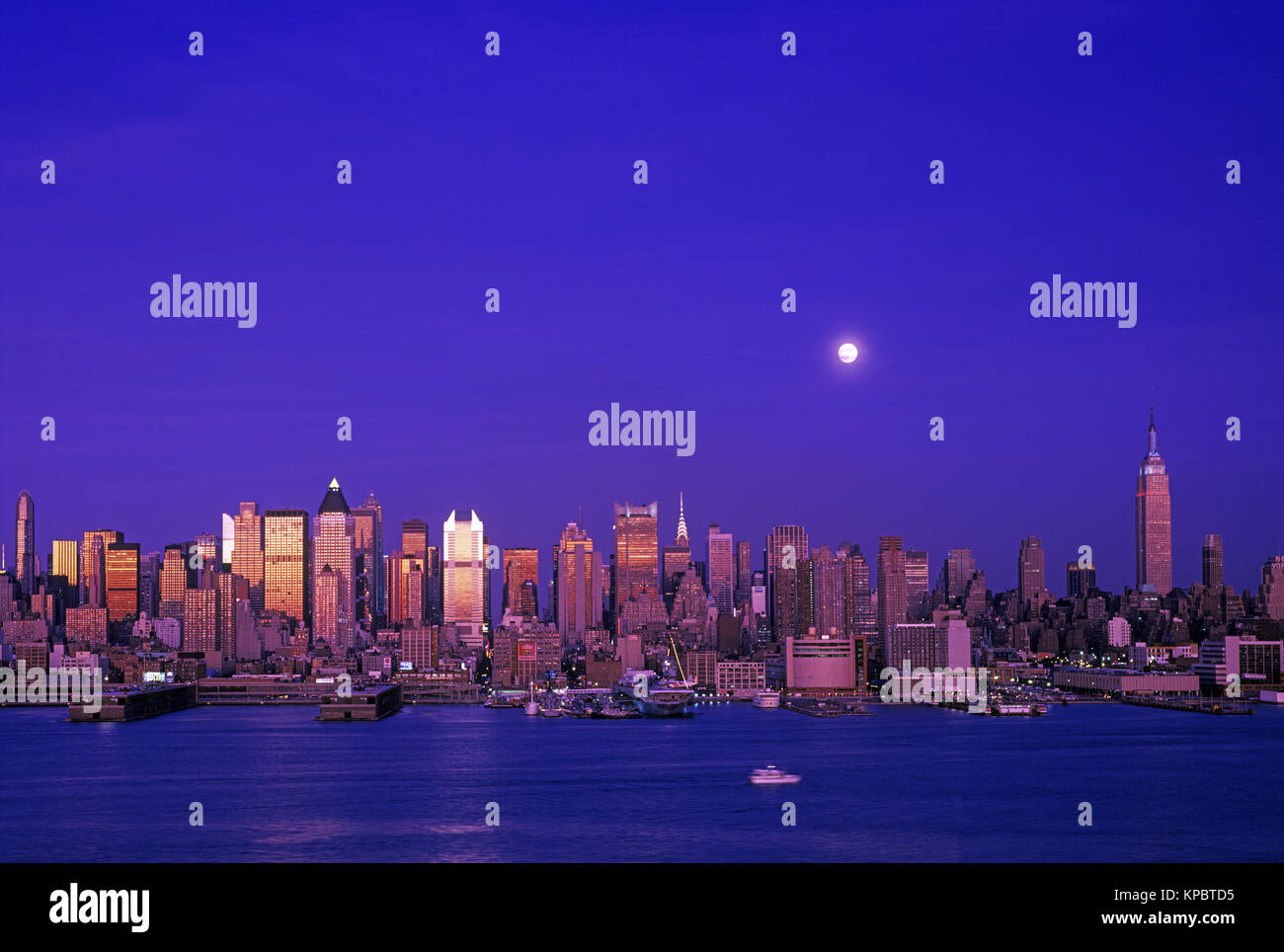 1992 HISTORICAL MIDTOWN SKYLINE HUDSON RIVER MANHATTAN NEW YORK CITY ...