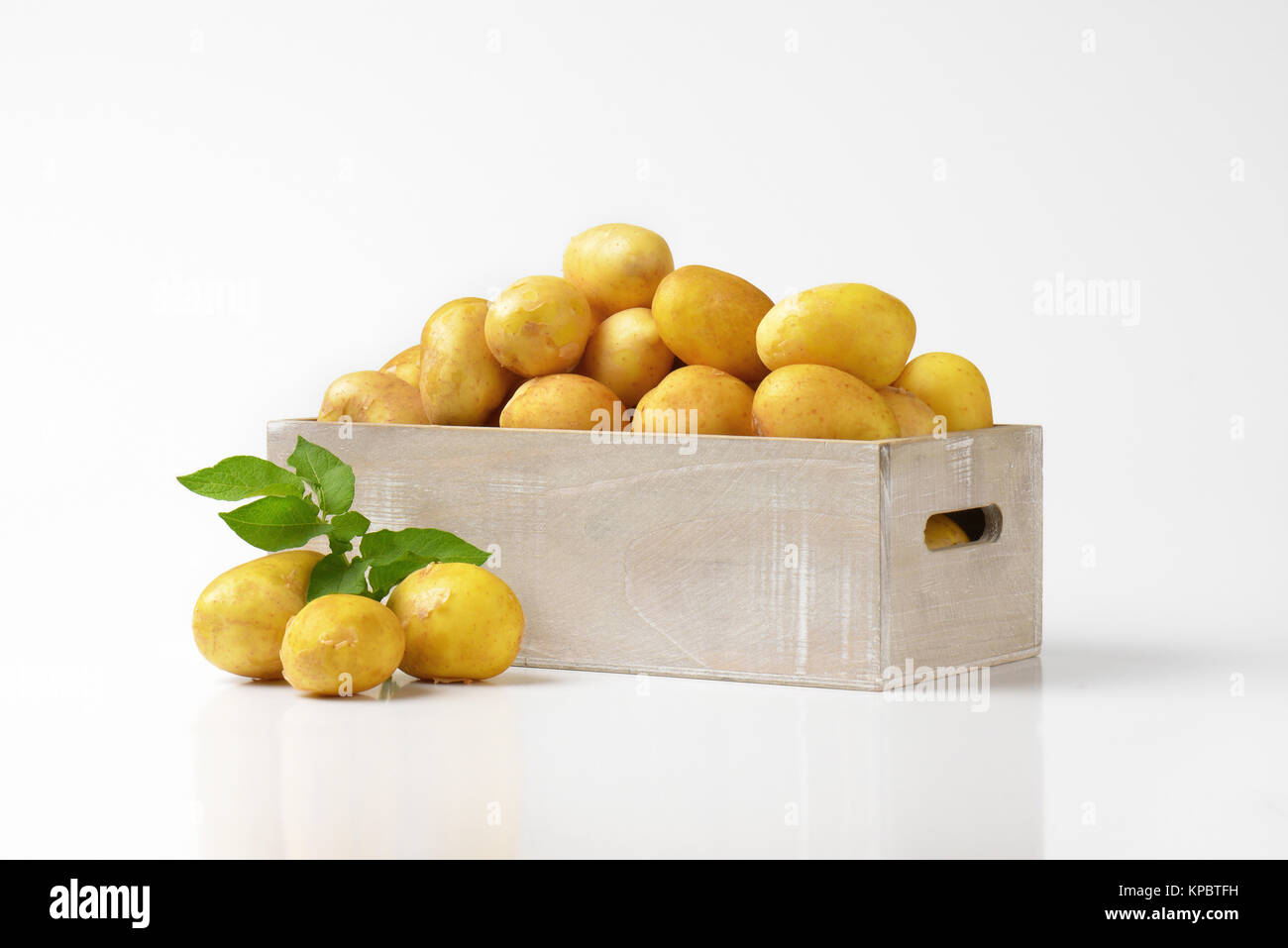 box of potatoes Stock Photo - Alamy