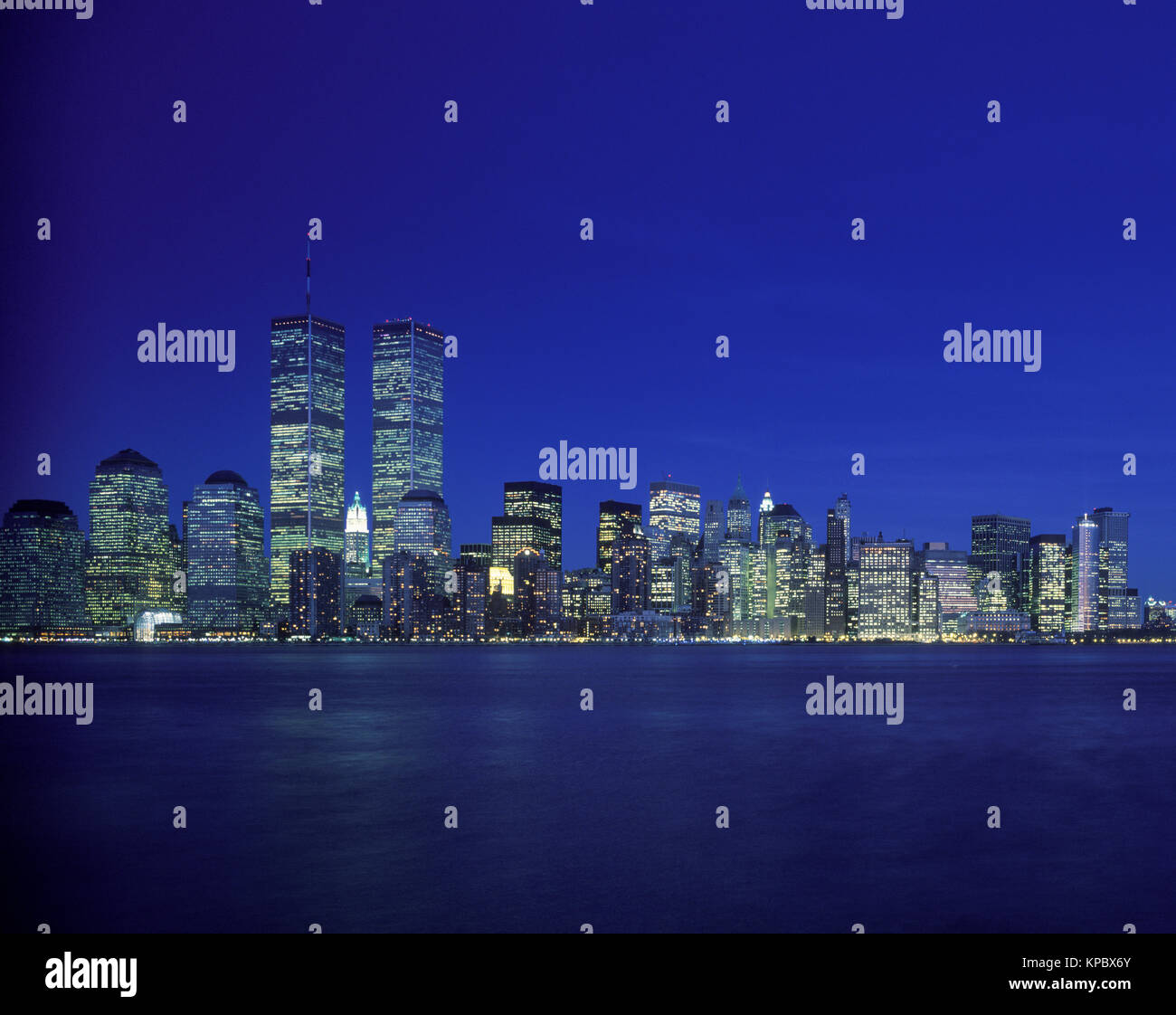 1993 HISTORICAL TWIN TOWERS (©MINORU YAMASAKI 1973) DOWNTOWN SKYLINE ...