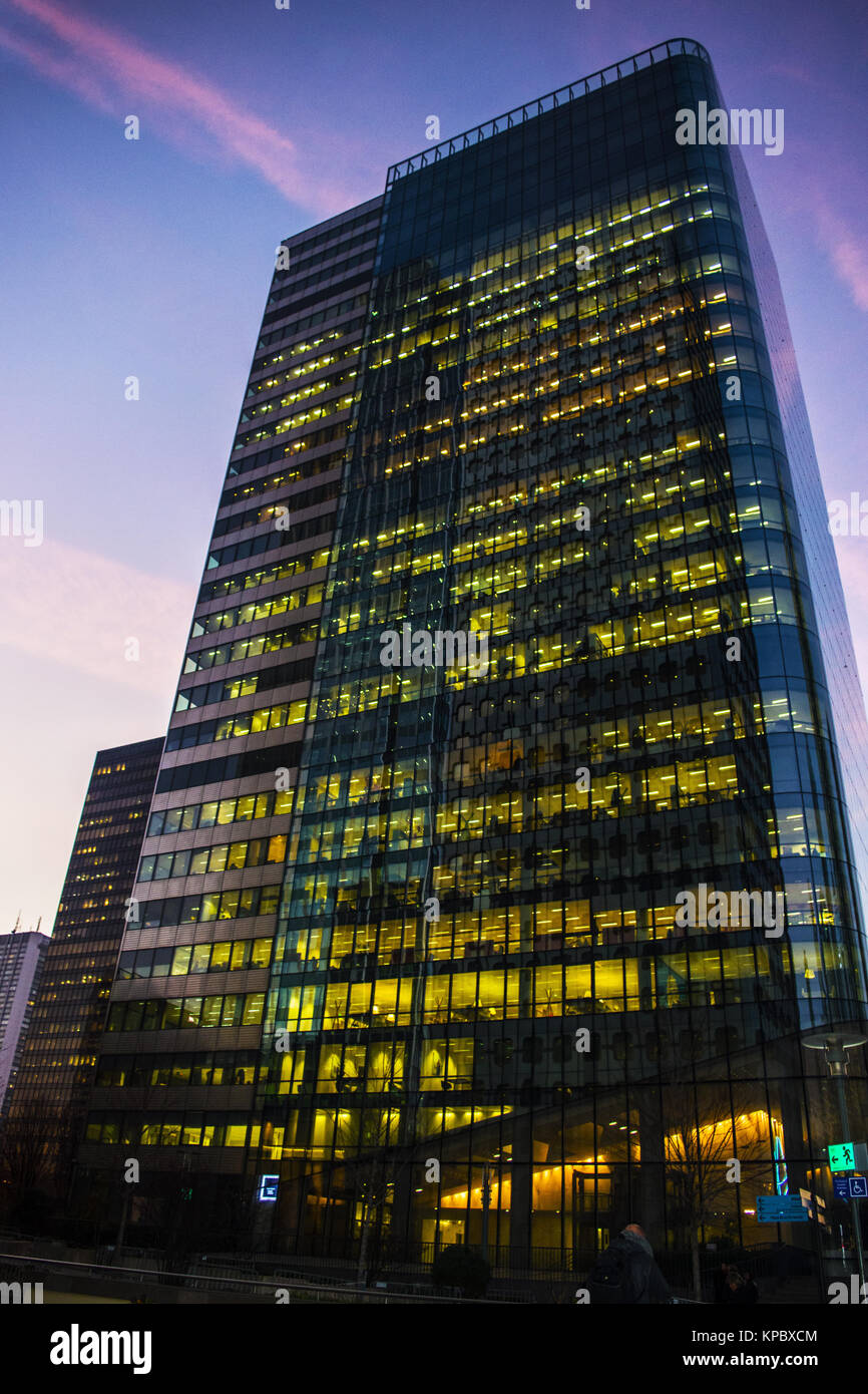 Office places at night Stock Photo - Alamy