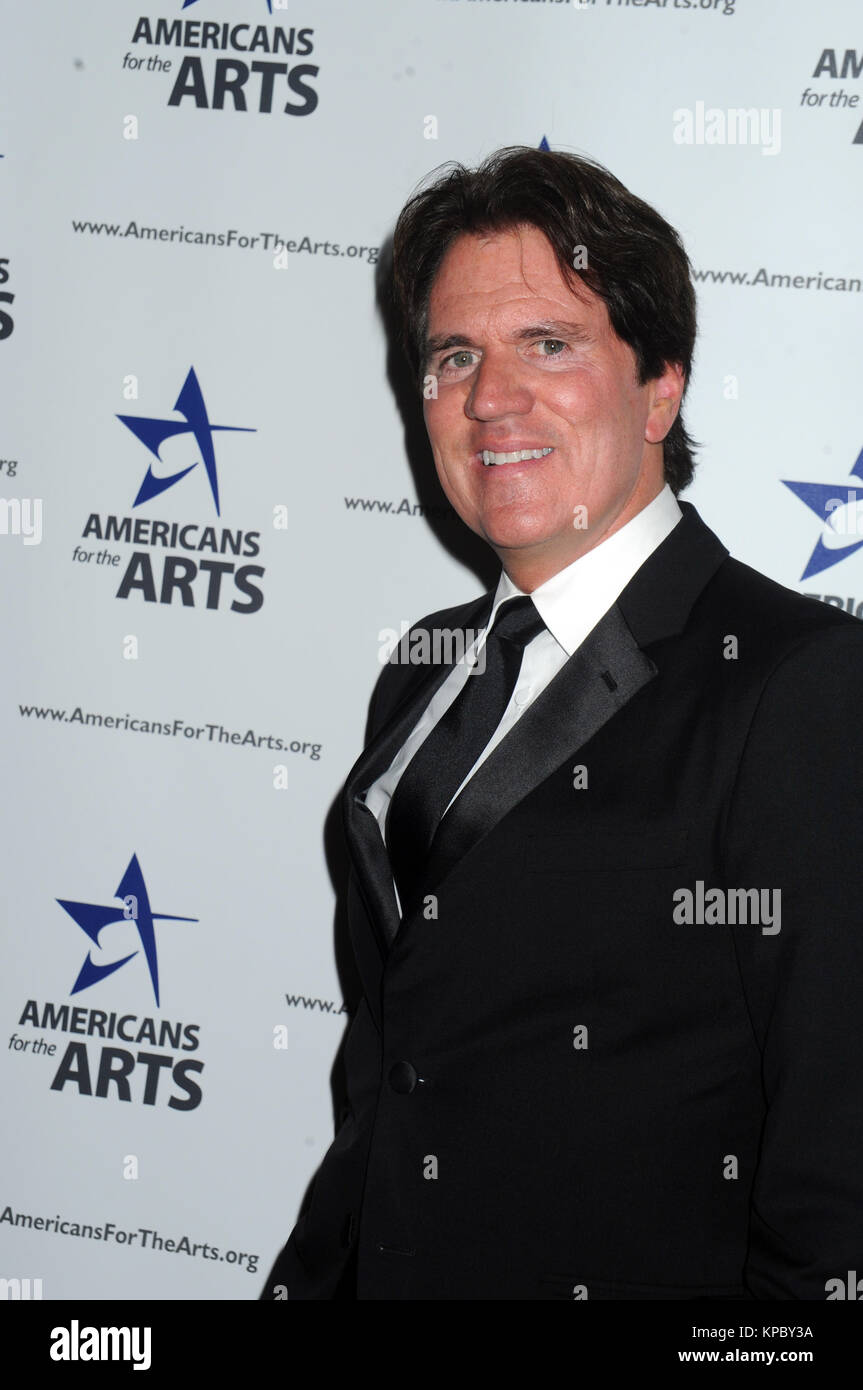 NEW YORK, NY - OCTOBER 19: Rob Marshall attends the 2015 National Arts ...