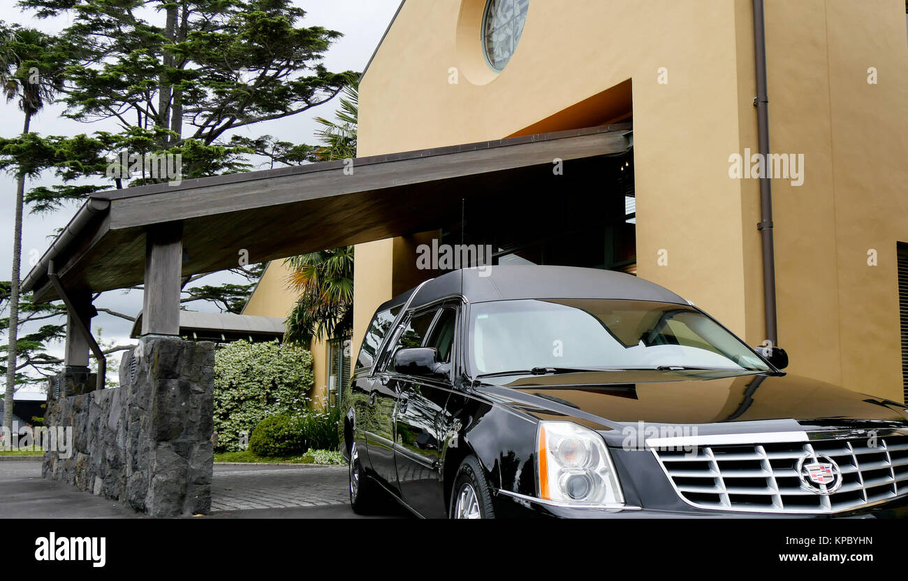 Shot of a hearse for funeral service Stock Photo - Alamy