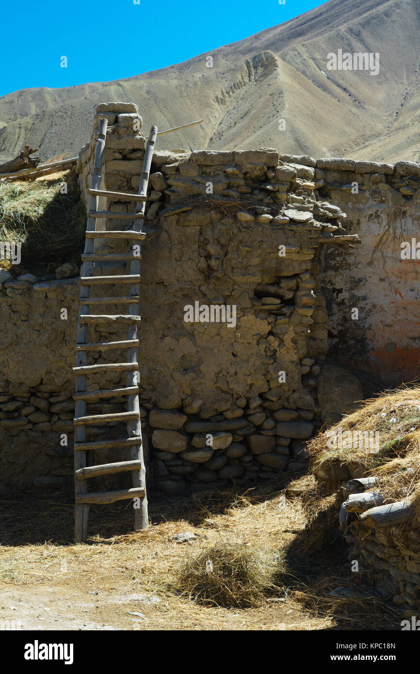 Rickety ladders hi-res stock photography and images - Alamy