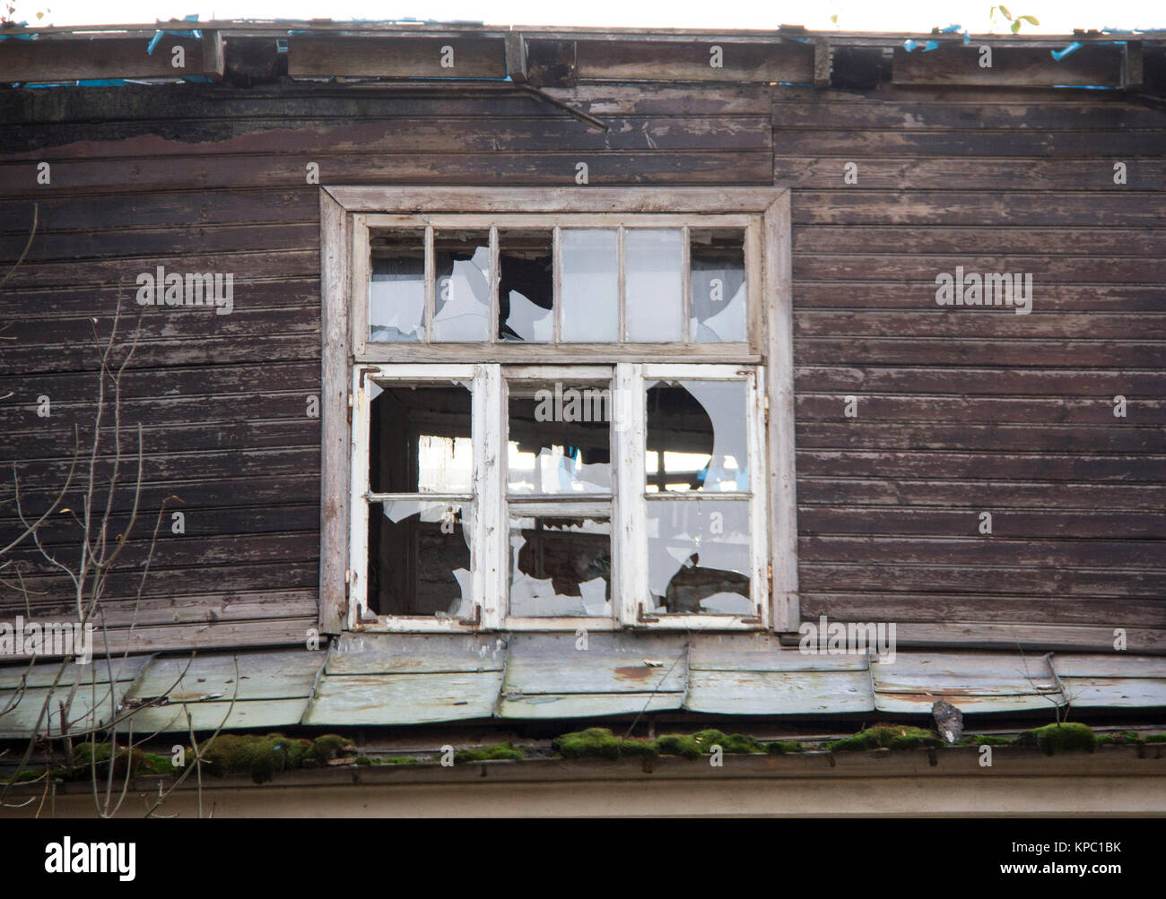 Old House With Broken Windows the House to Be Demolished Stock Photo ...