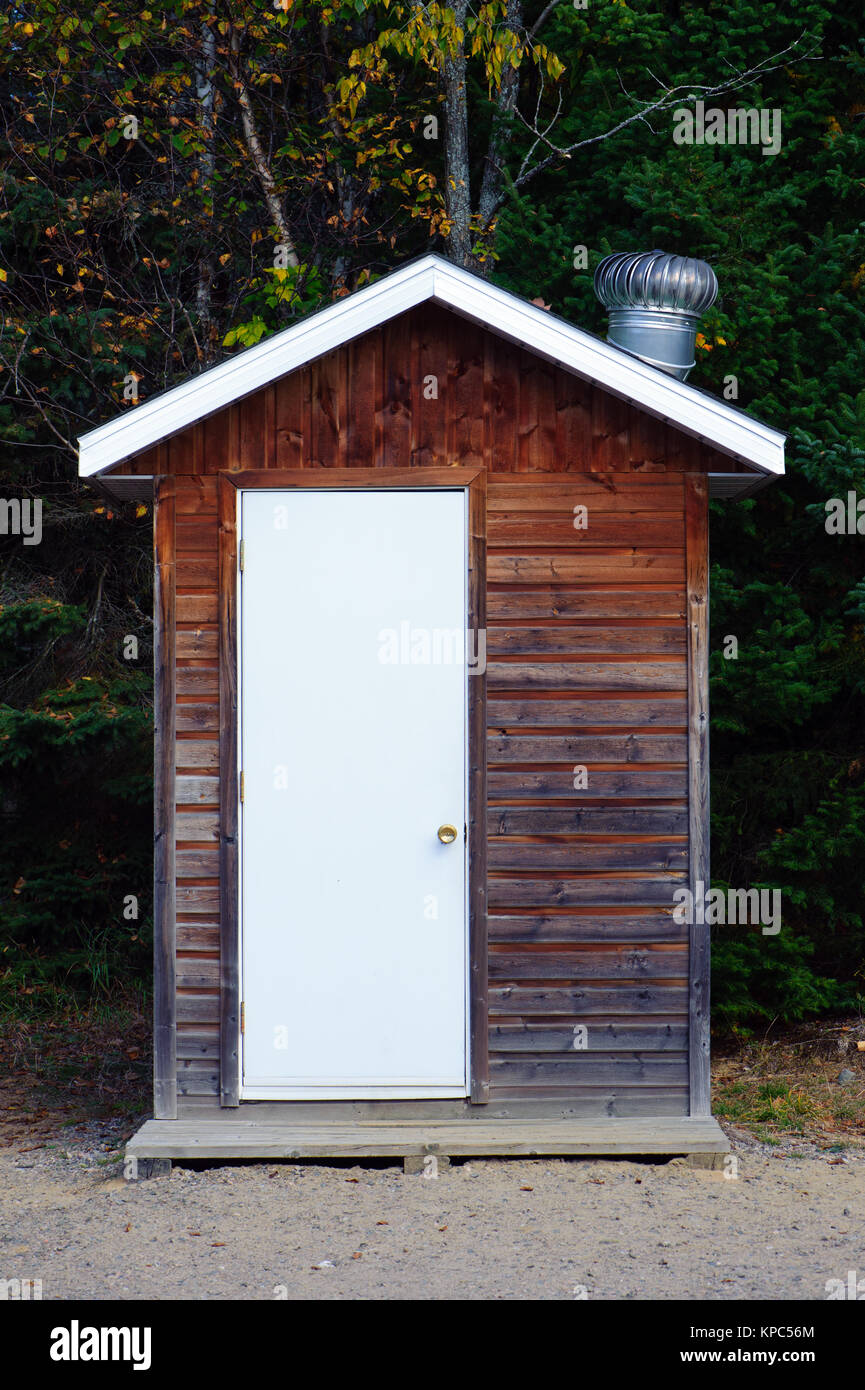 Toilet outside outdoor outhouse hi-res stock photography and images - Alamy