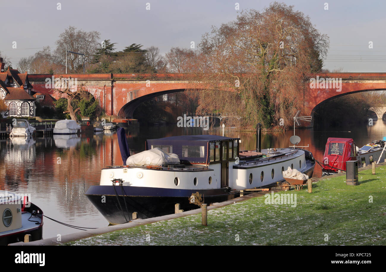 Maidenhead bridge landscape hi-res stock photography and images - Alamy
