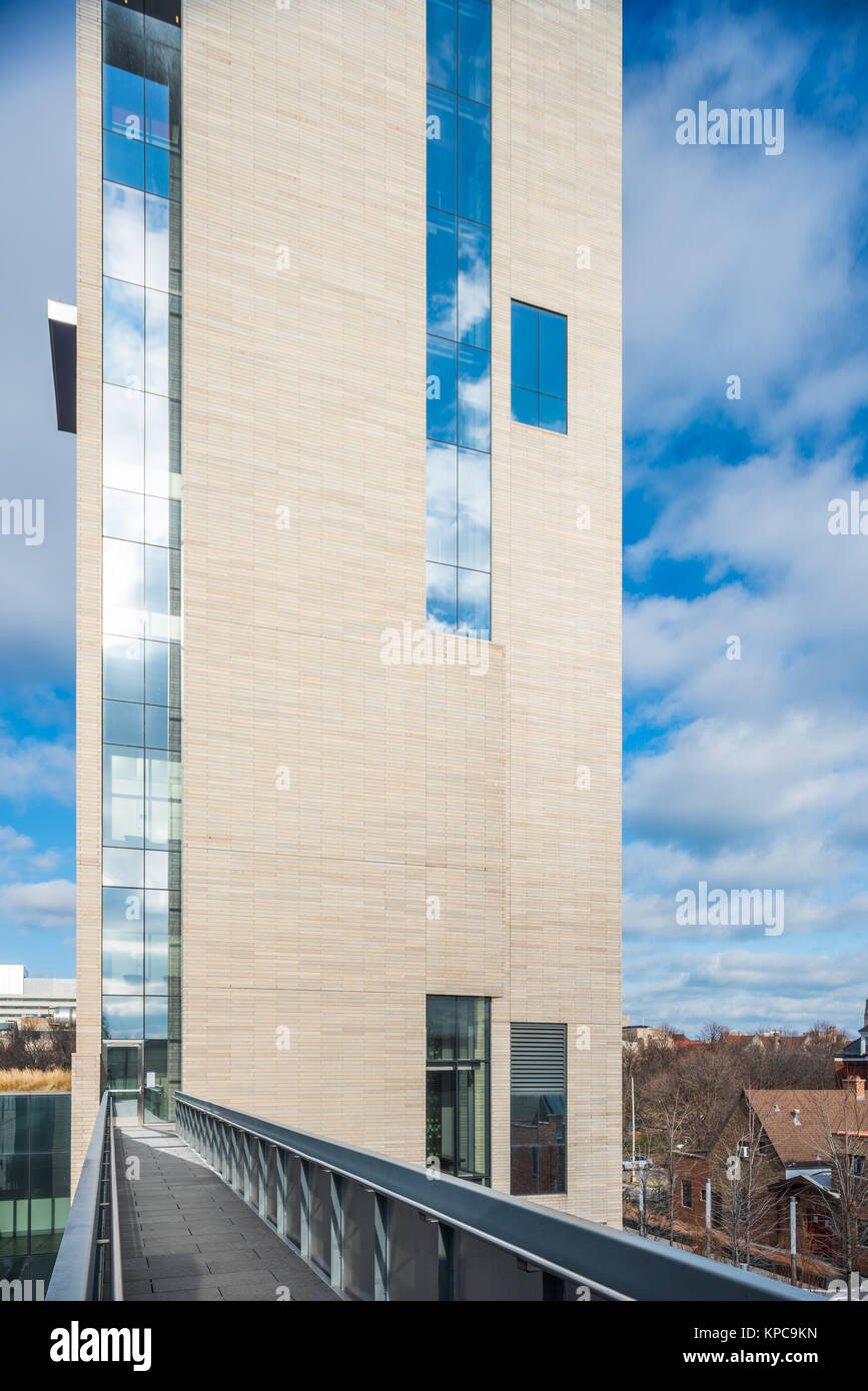 Exterior of the Logan Center at the University of Chicago Stock Photo ...
