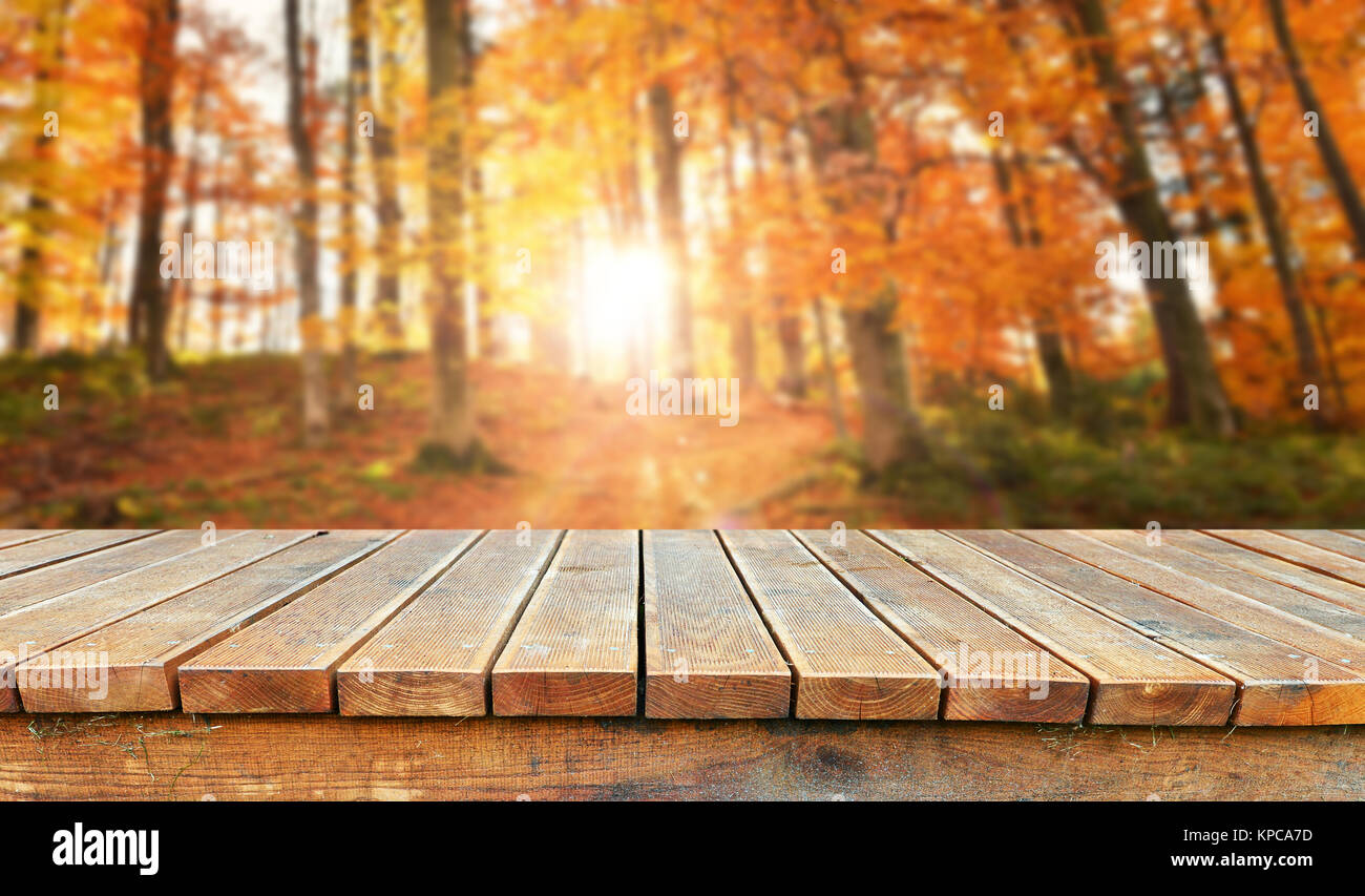 Empty table for display montages Stock Photo - Alamy