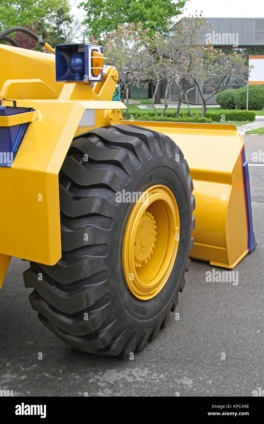 Industrial robot loader hi-res stock photography and images - Alamy