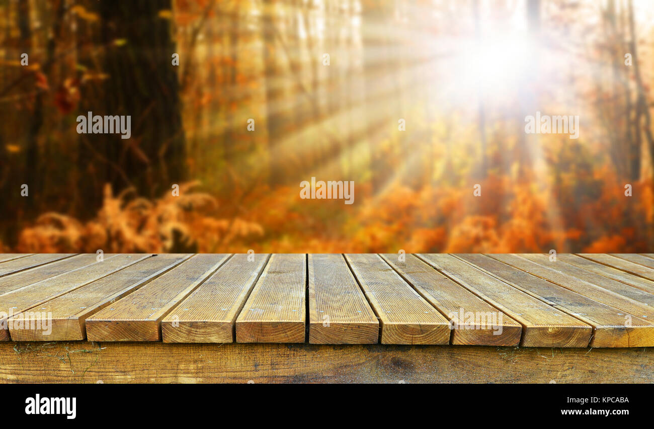 Empty table for display montages Stock Photo - Alamy