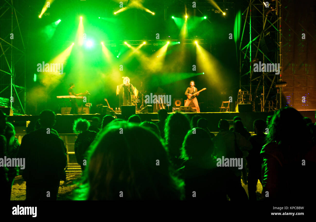live music concert at night Stock Photo - Alamy