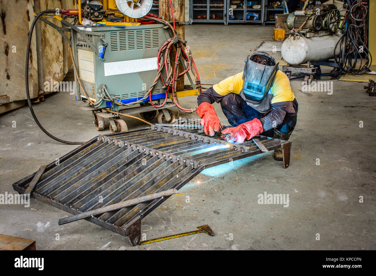 Iron workshops hi-res stock photography and images - Alamy