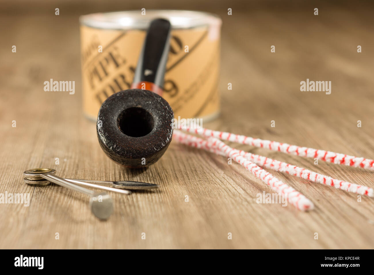 Tin tobacco hi-res stock photography and images - Alamy