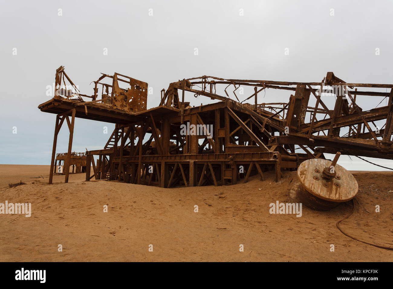 Oil rig corrosion hi-res stock photography and images - Alamy