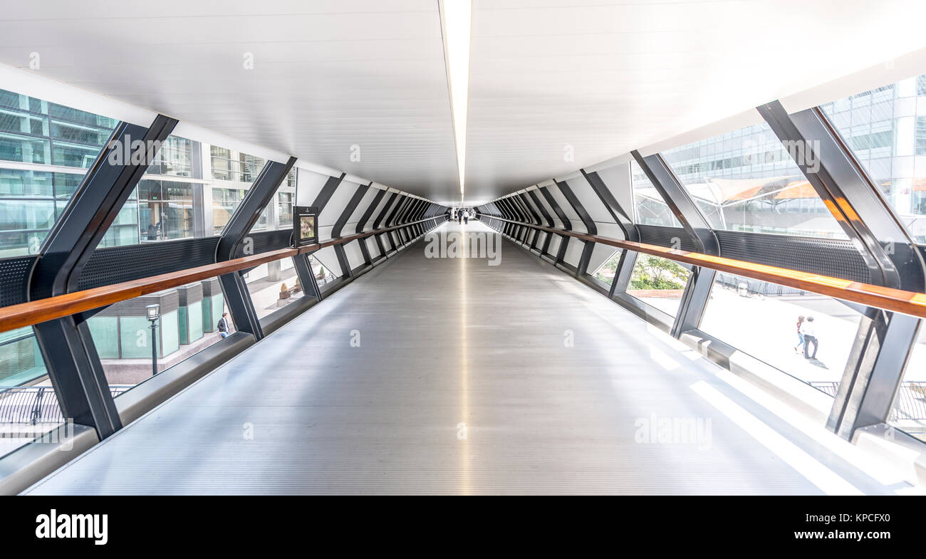 Modern Architecture, Adams Plaza Pedestrian Bridge, One Canada Square ...