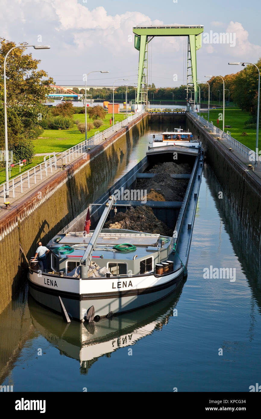 Lock Friedrichsfeld with cargo ship, Wesel-Datteln-Canal, Voerde, Lower ...