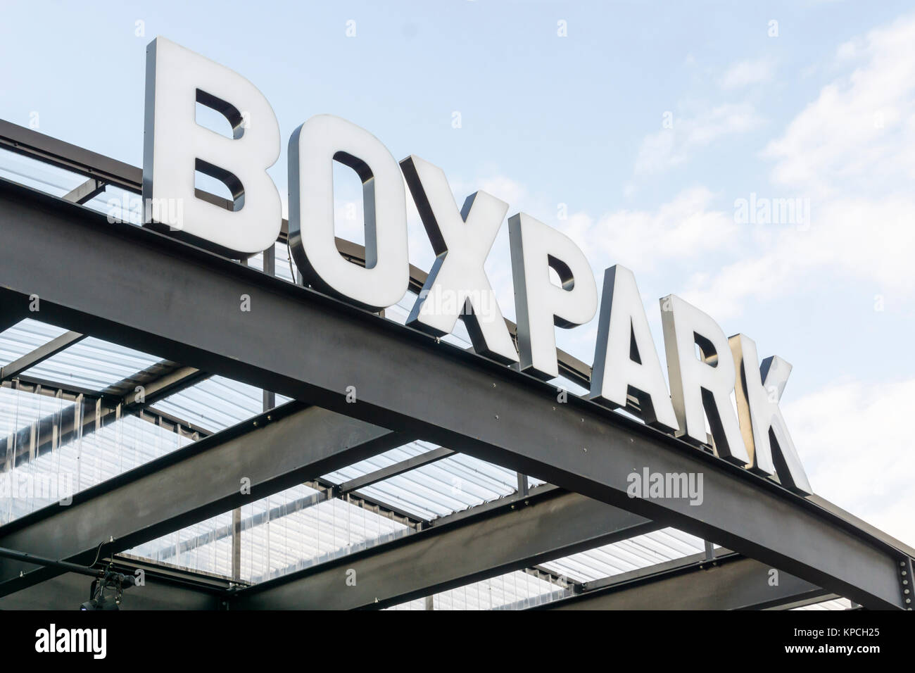Boxpark sign hi-res stock photography and images - Alamy