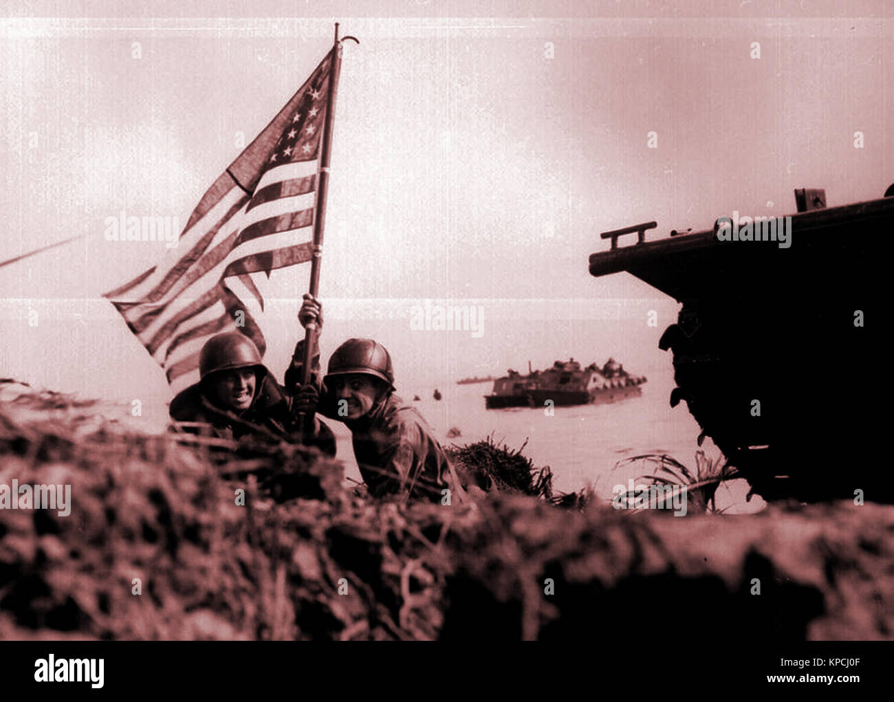 1940s troops celebrating victory hi-res stock photography and images ...