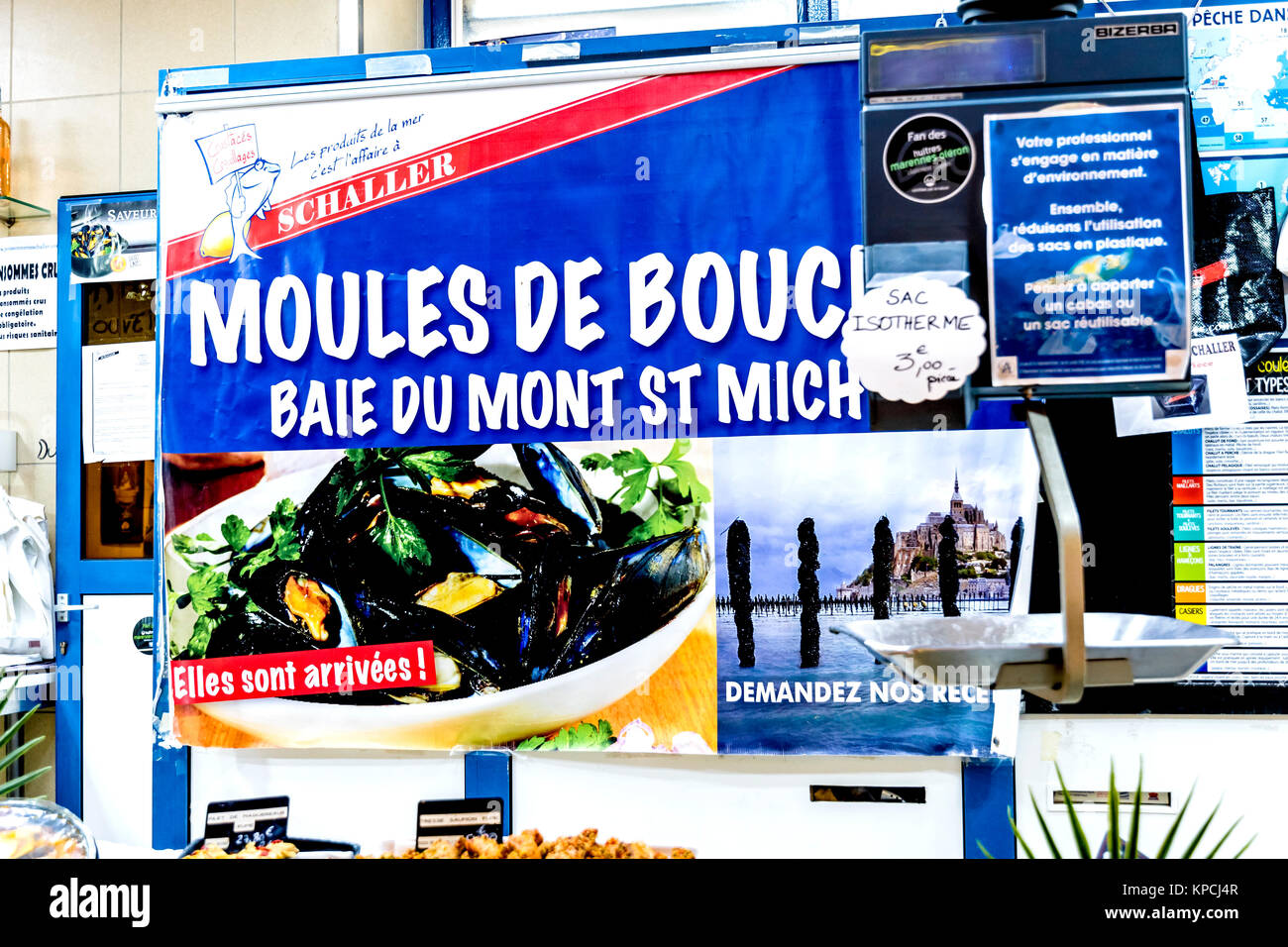 Metz (France): Covered market; Markthalle in Metz Stock Photo - Alamy