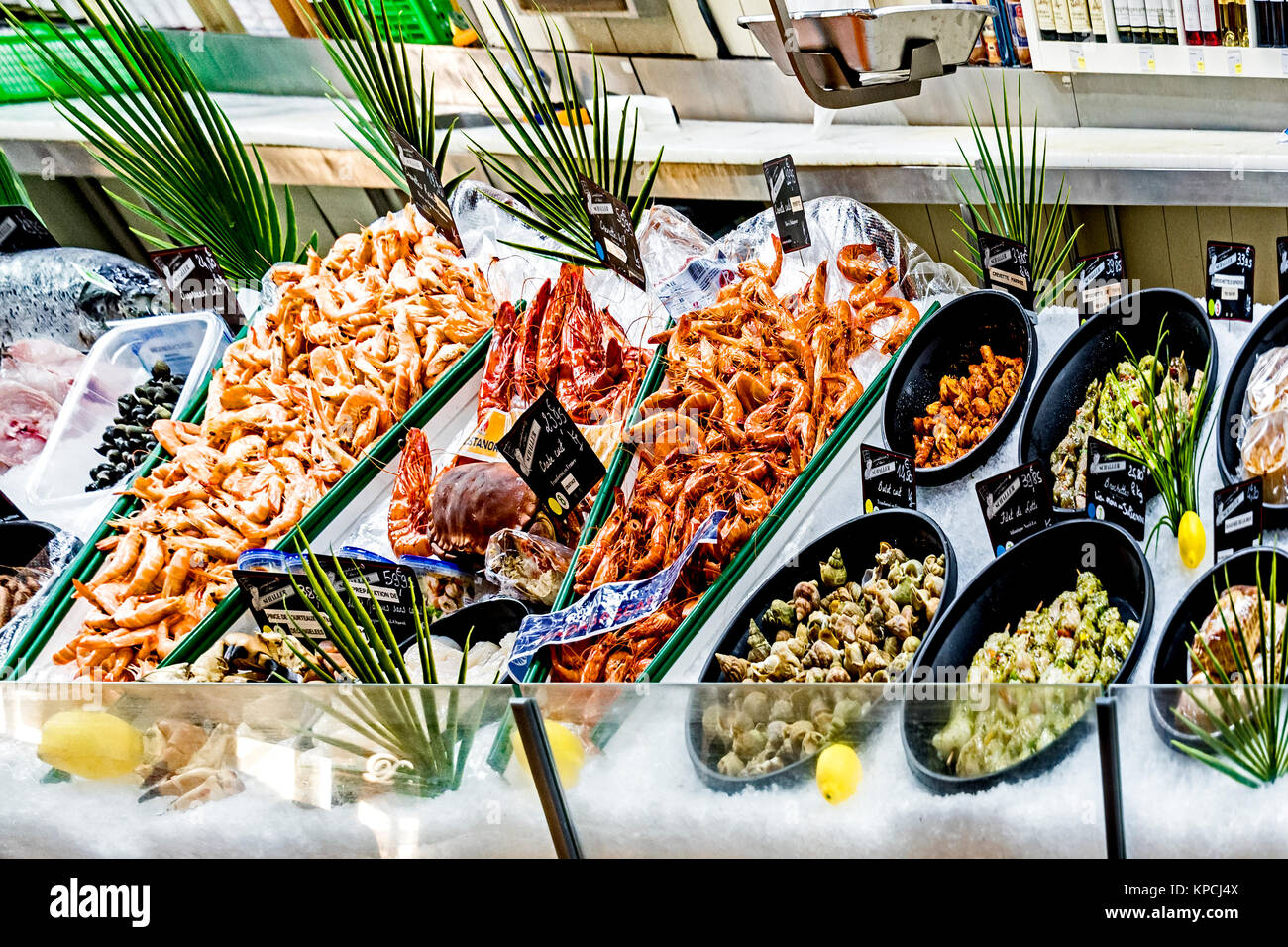 Metz (France): Covered market; Markthalle in Metz Stock Photo - Alamy