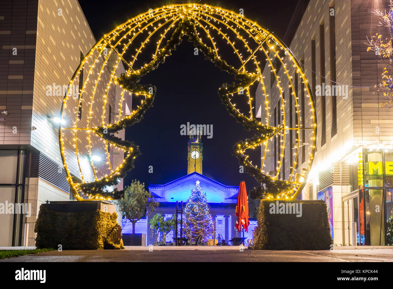 Guildhall square hi-res stock photography and images - Alamy