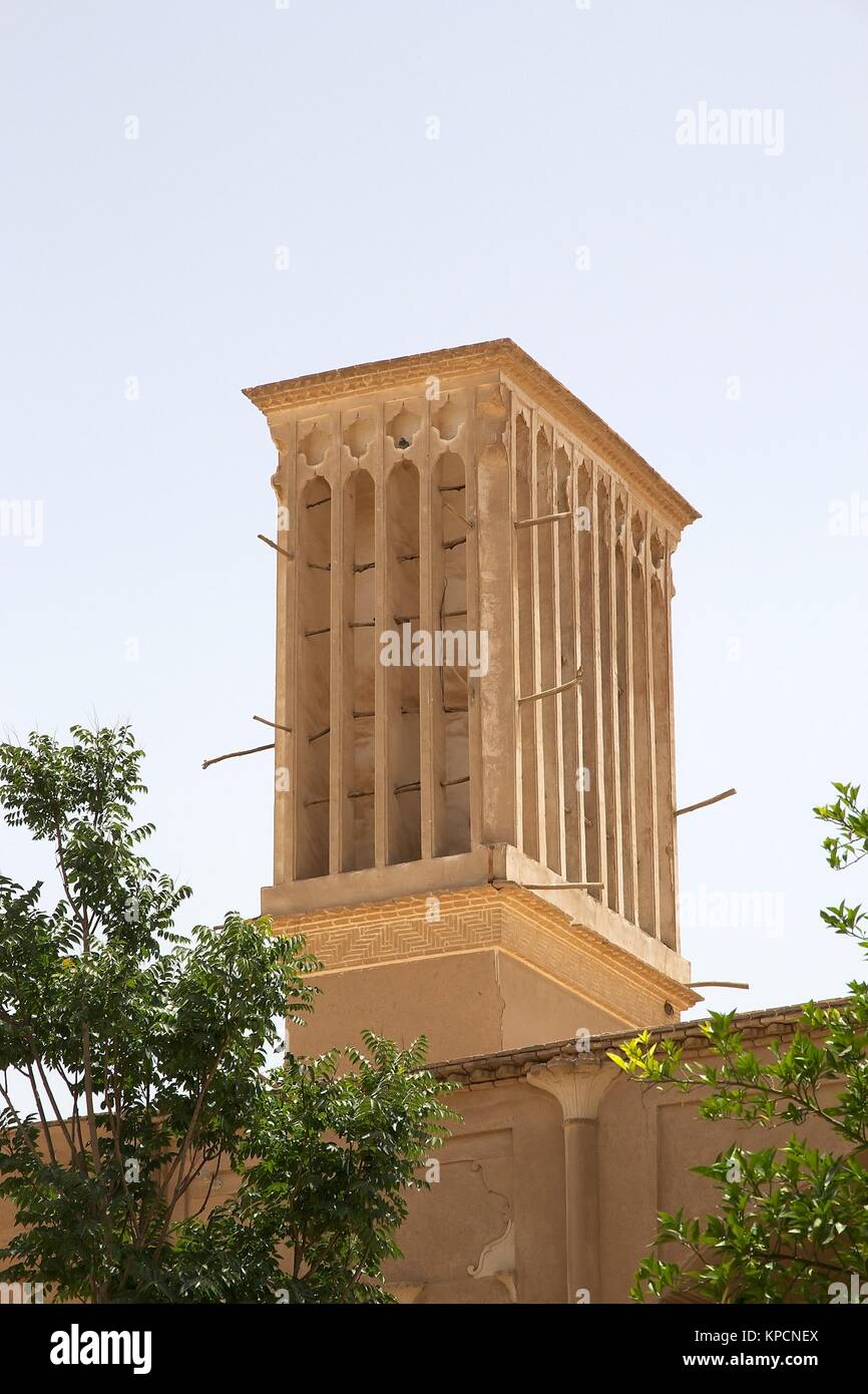 Windcatcher traditional persian architectural hi-res stock photography ...