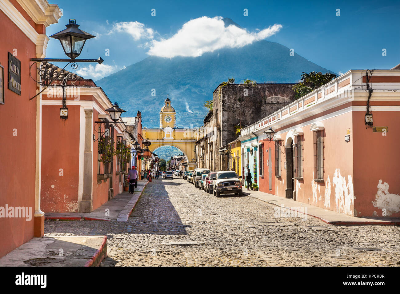 Old car antigua guatemala hi-res stock photography and images - Alamy