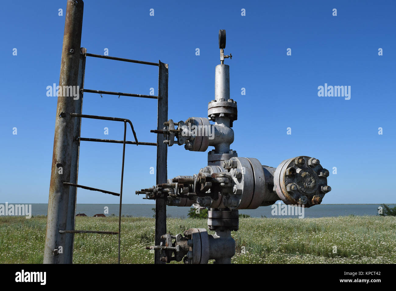 Equipment of an oil well Stock Photo - Alamy