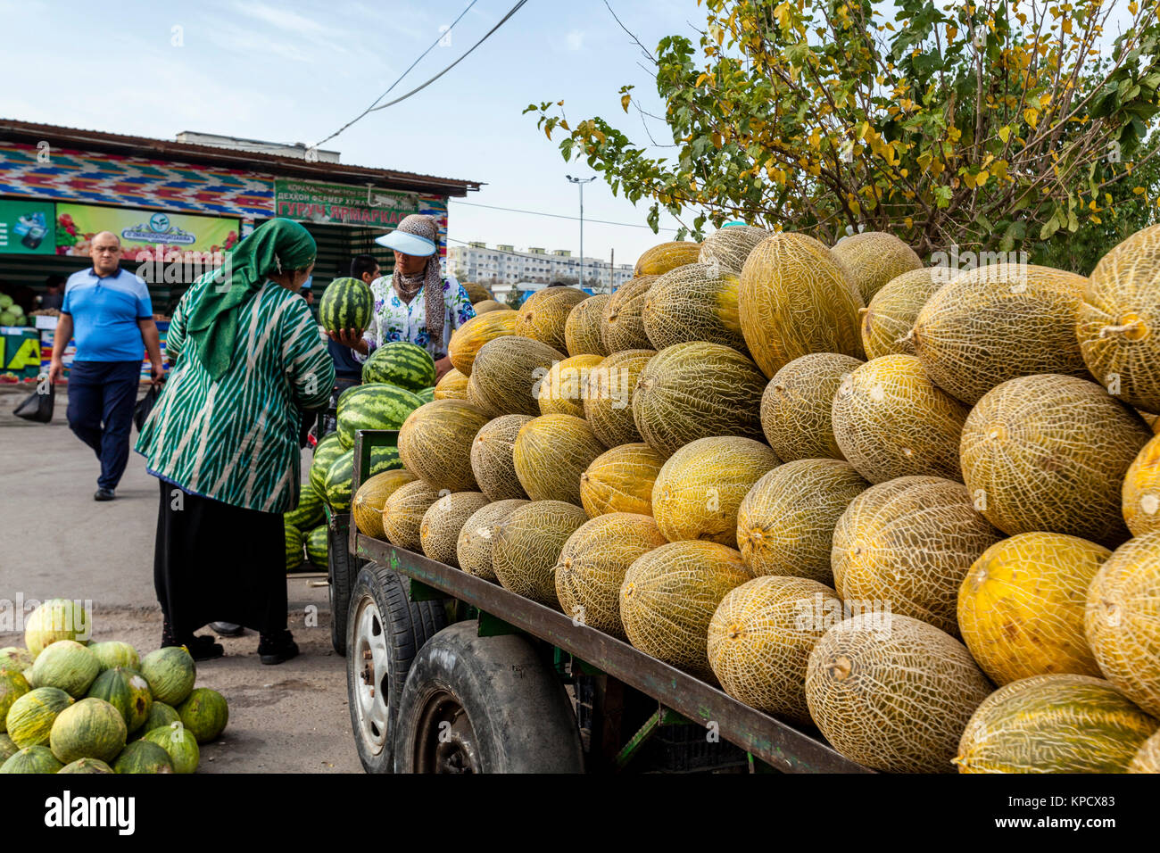 Melons For Sale At The Chorsu Bazaar, Tashkent, Uzbekistan Stock Photo ...