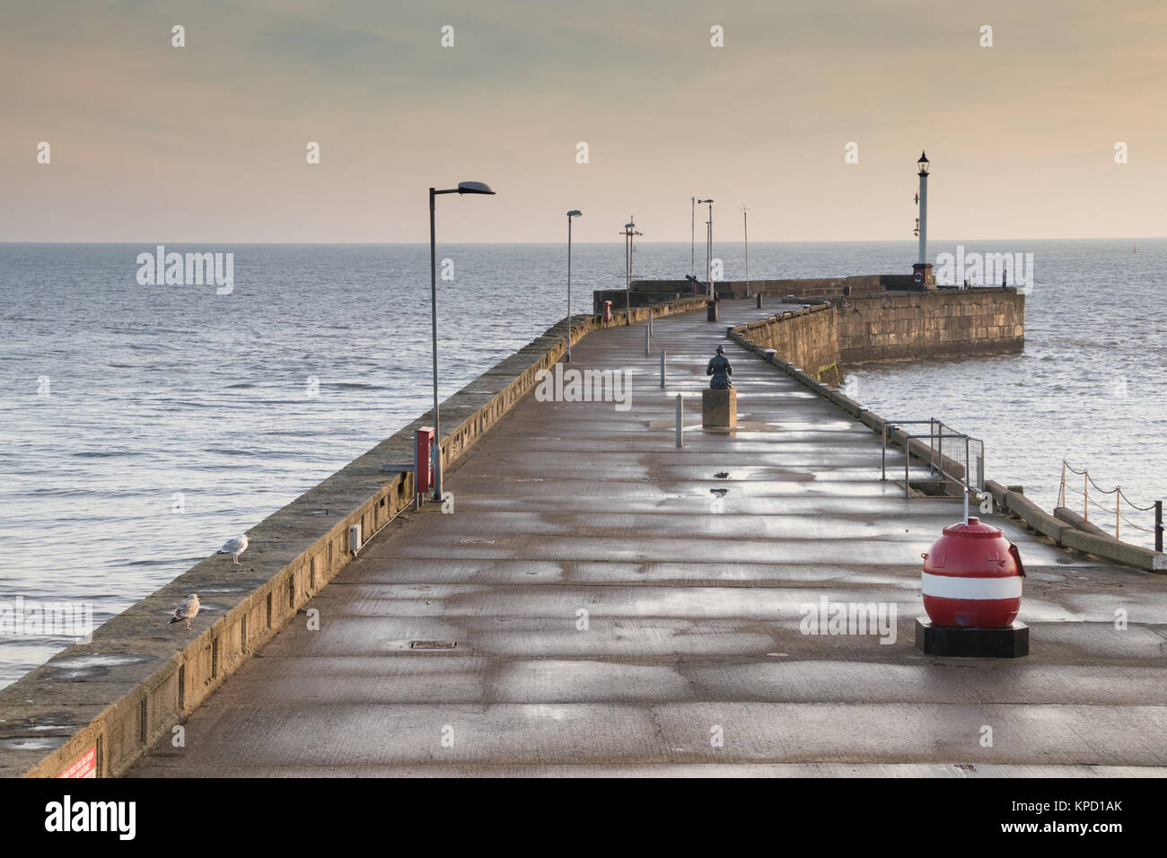 The gansey girl bridlington hi-res stock photography and images - Alamy