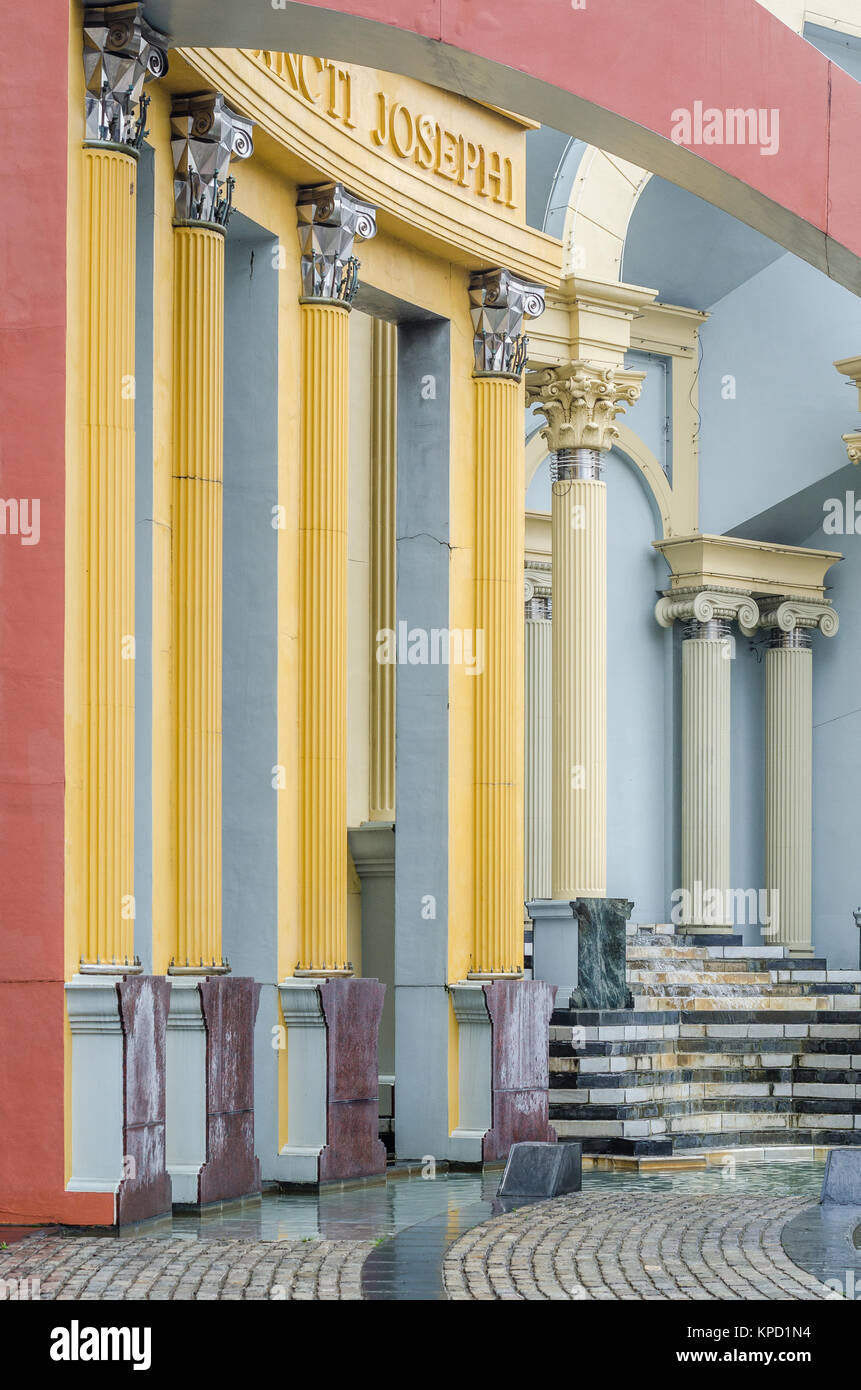 Exterior of Piazza d'Italia, designed by Charles Moore Stock Photo - Alamy
