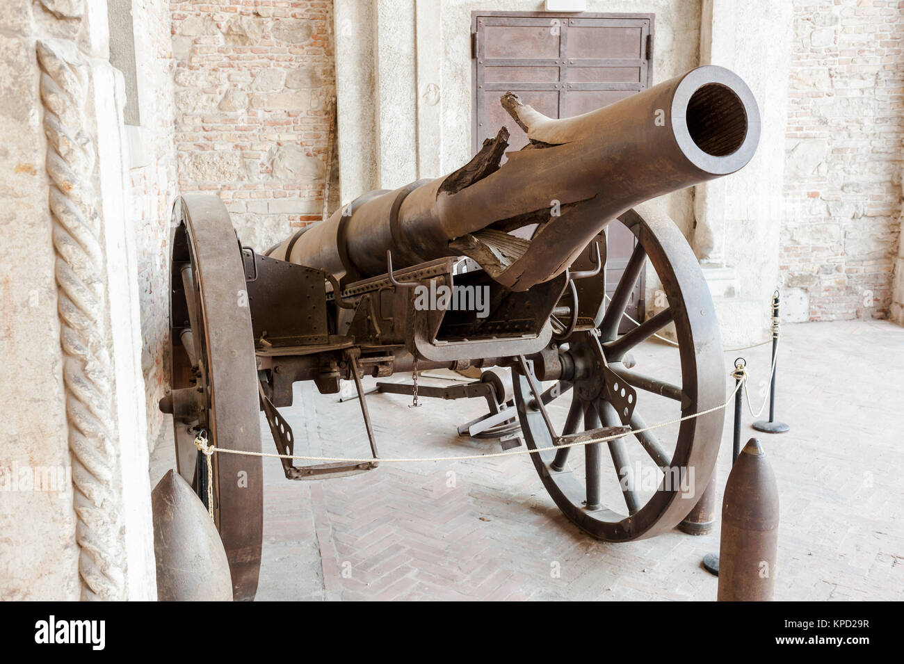 Krupp cannon hi-res stock photography and images - Alamy