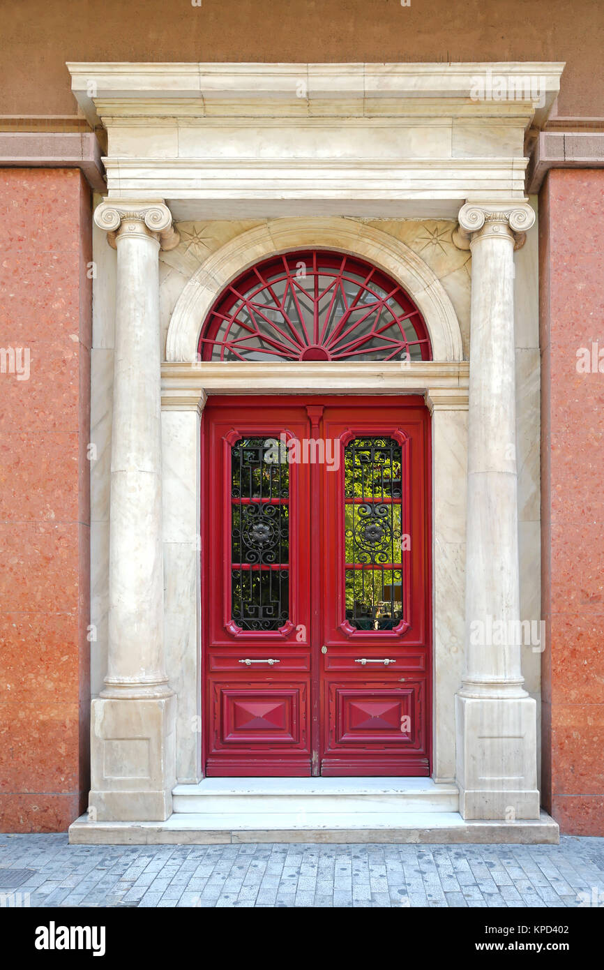 Double red columns hi-res stock photography and images - Alamy