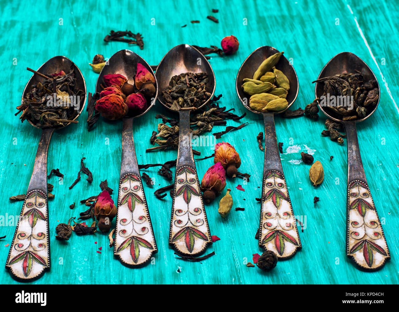 range of different varieties of tea leaves on wooden background Stock ...