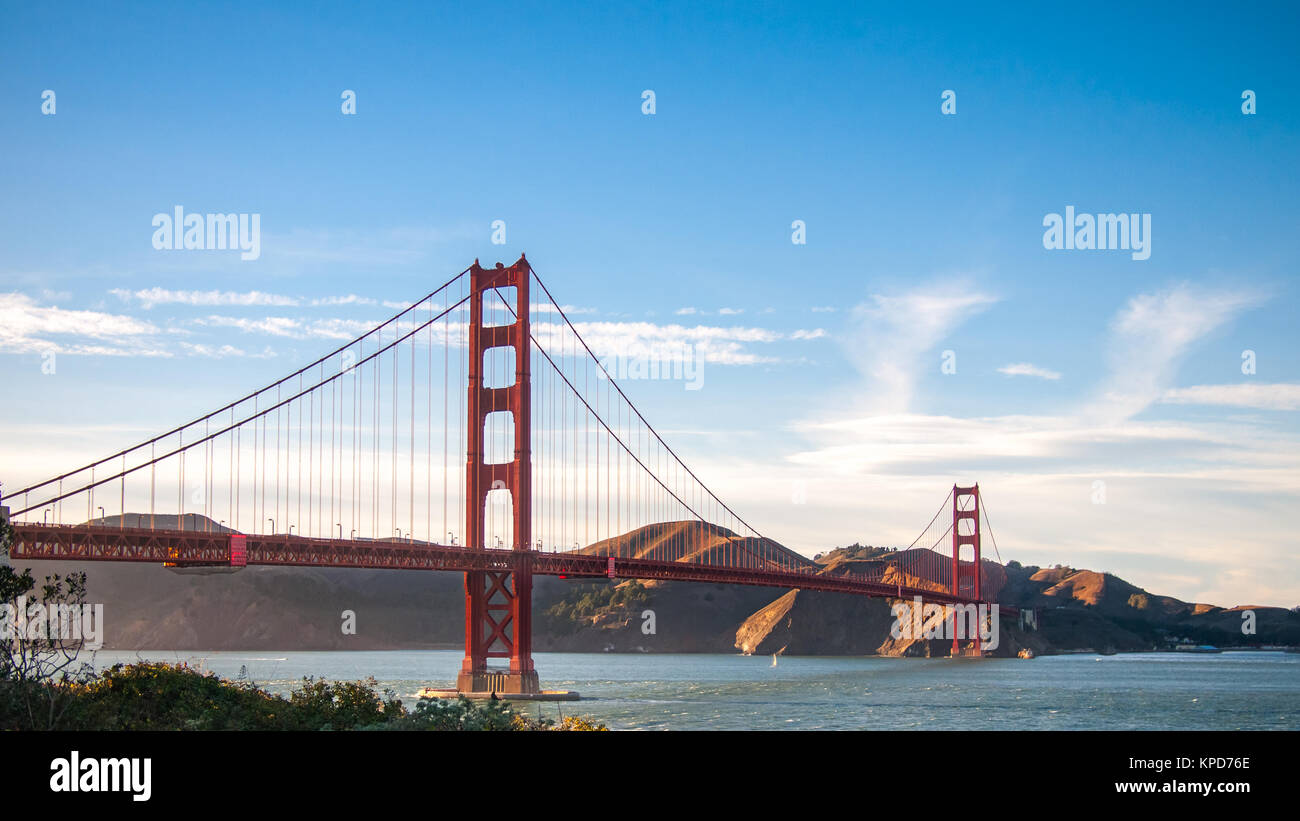 View of the sunset over the Golden Gate bridge in San Francisco Stock ...