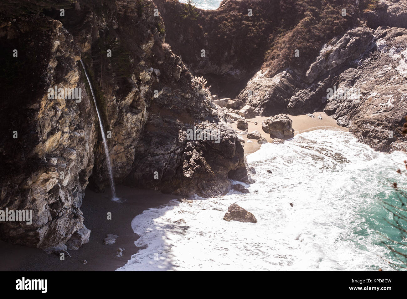 The McWay Falls waterfall in the Big Sur Stock Photo - Alamy