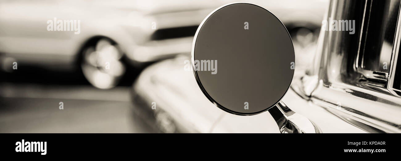 Vintage car mirror hi-res stock photography and images - Alamy