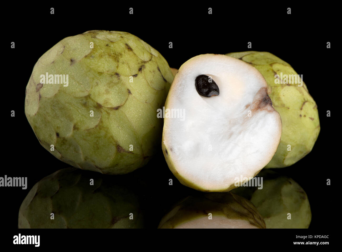 Bulls heart fruit hi-res stock photography and images - Alamy