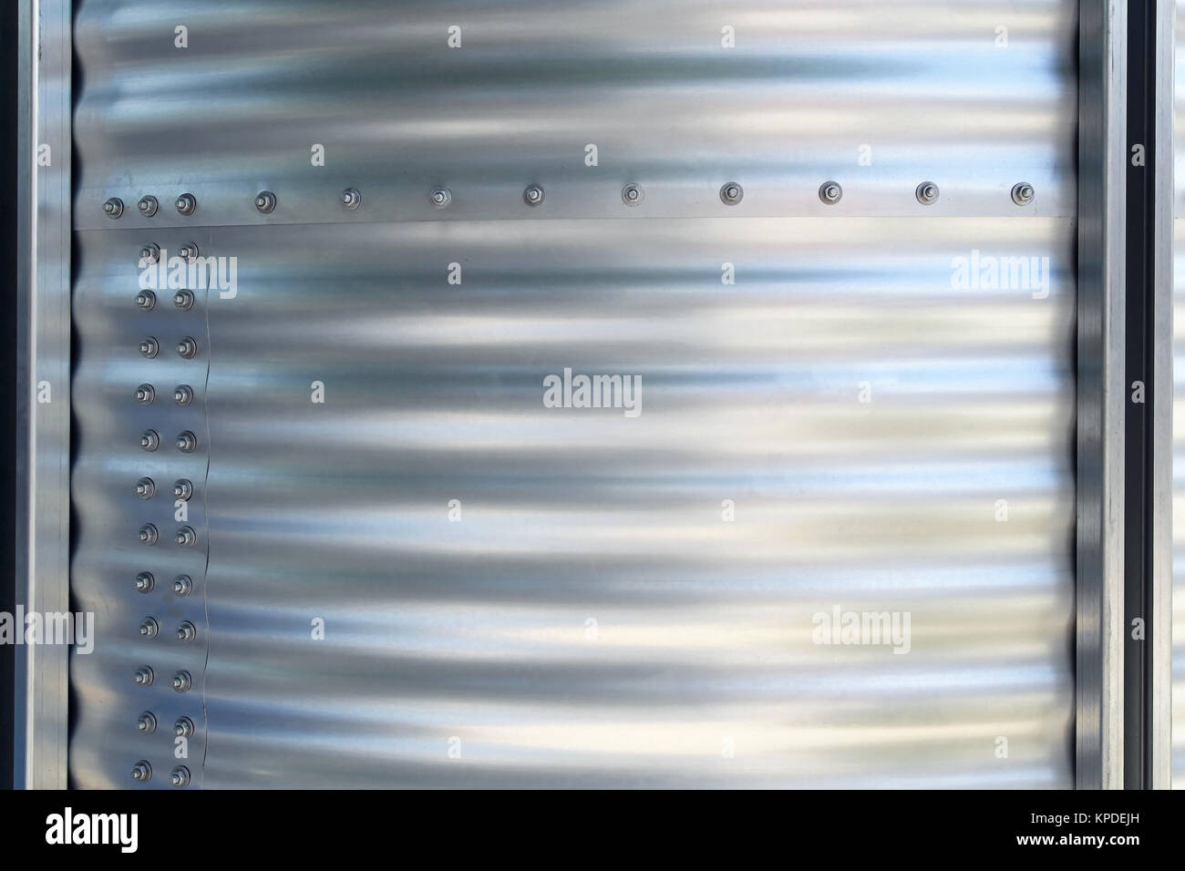 Galvanised corrugated iron texture hi-res stock photography and images ...